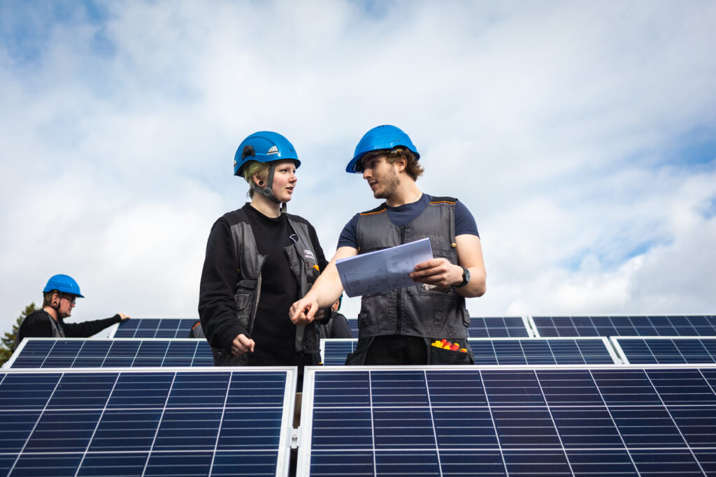 Vamian teknologia-alojen uudistetussa täsmäpäivässä 9-luokkalaiset ...